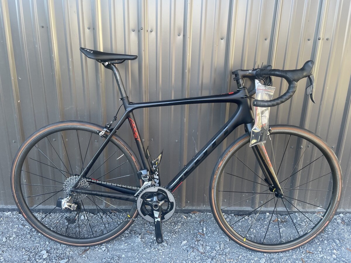 BBB USED Scott Addict SL ETAP Large GB - Berkshire Bike & Board