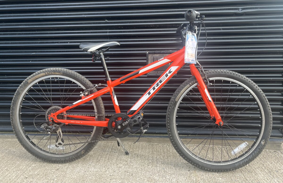 Trek USED : TREK : MT200 : 24 INCH : ORANGE - Mike's Bike Shop
