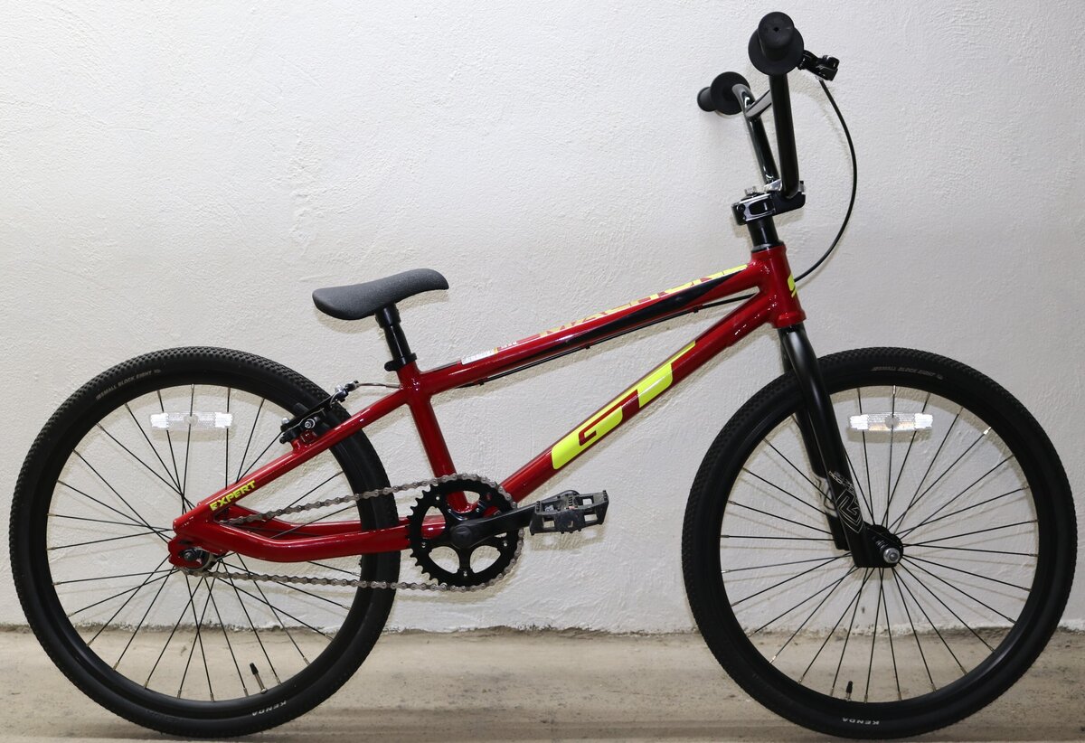 Scheller's - Refurbished USED Mach One Expert - Scheller's Fitness ...