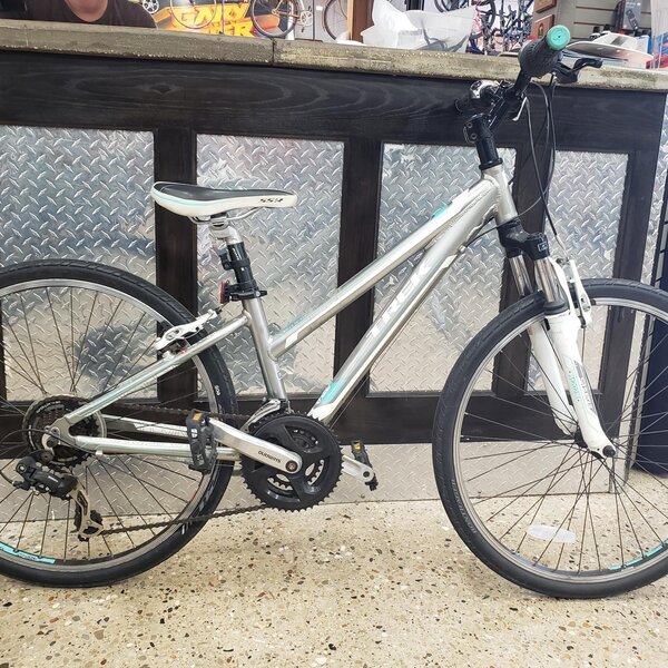 Trek USED Trek Skye 13" Grey - Emery's Cycling Triathlon & Fitness