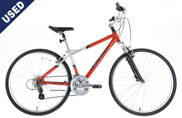 Raleigh C40 - 17" - Wheel & Sprocket | One of America's Best Bike Shops