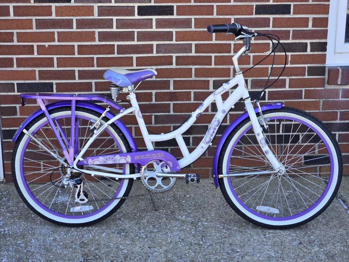Schwinn Pre-Owned Used Schwinn Riverside 24" Kids Cruiser Bike - Exton ...
