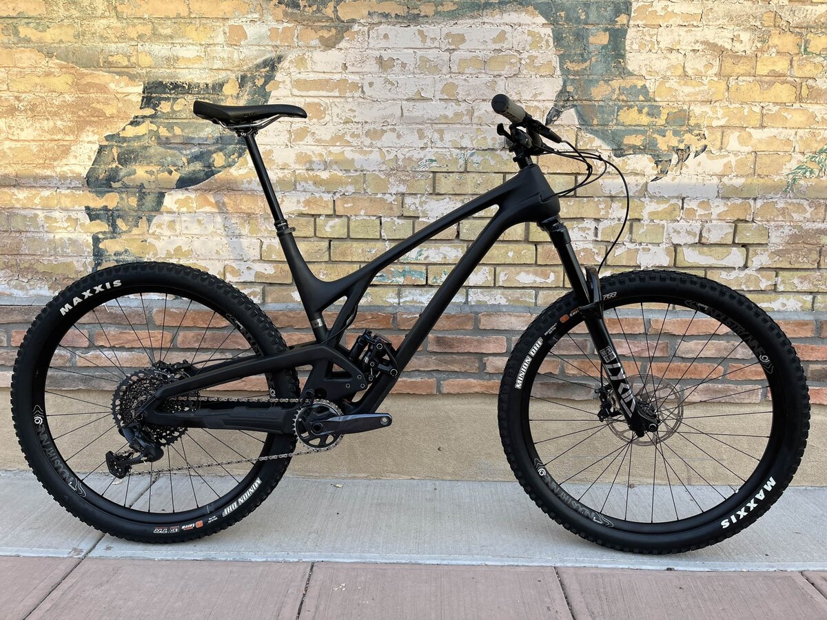 Evil OFFERING V2 XL - Over The Edge | Fruita, CO